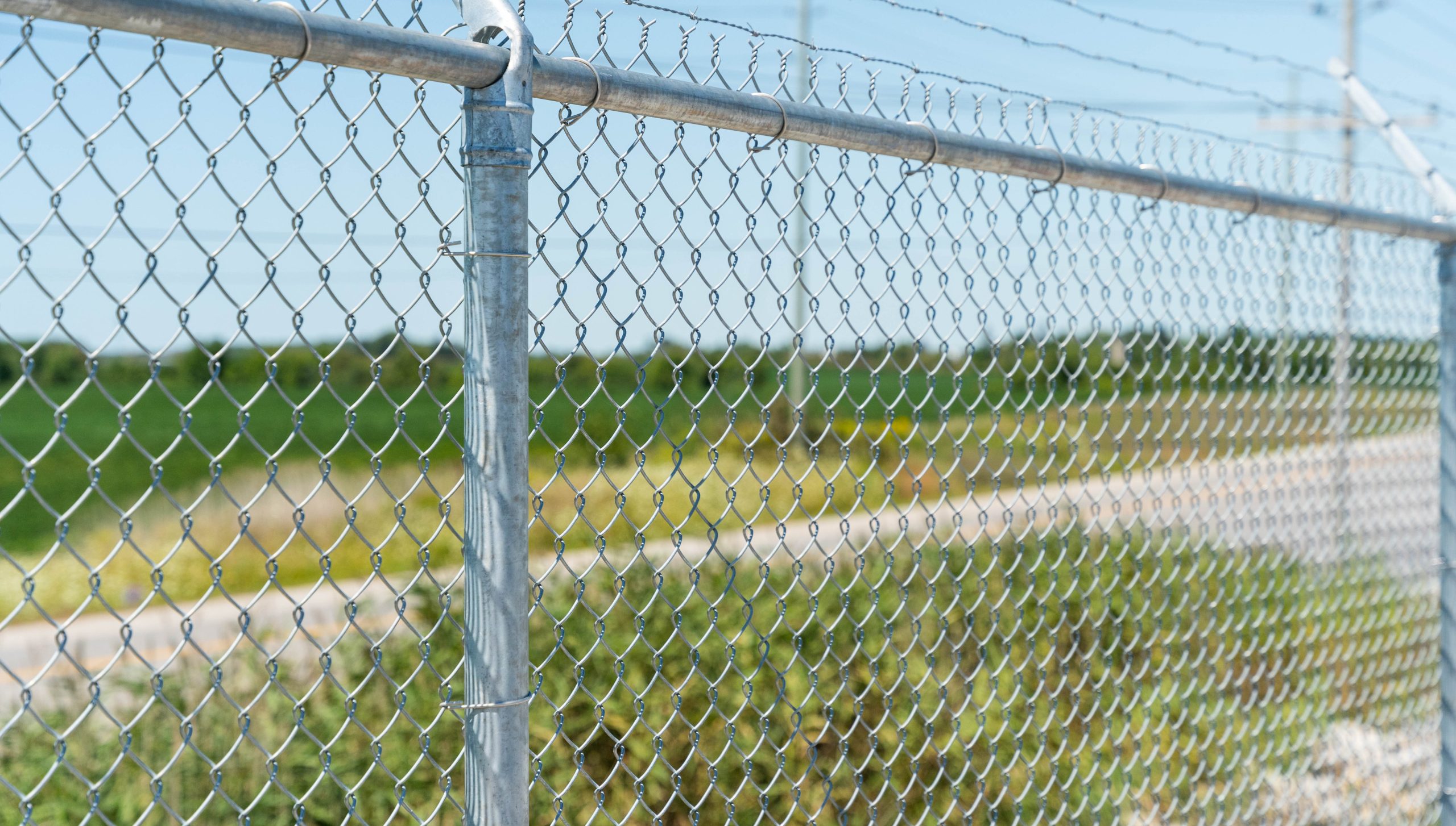 Galvanized Chain Link Fence: Benefits & Costs